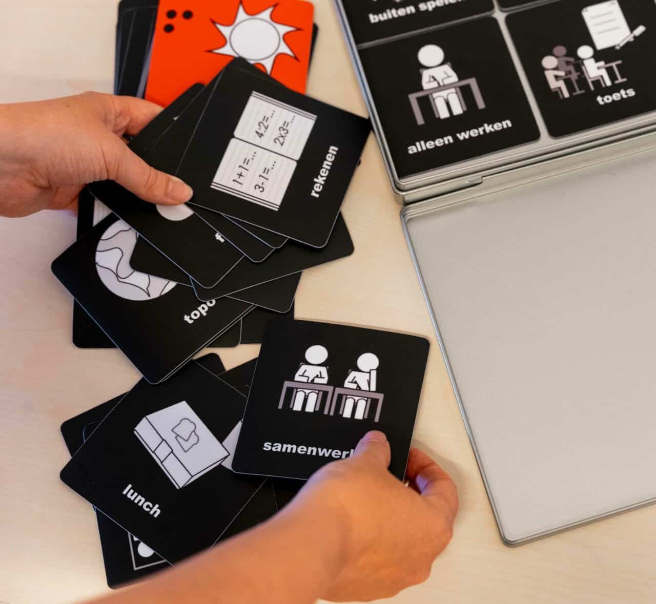 Een duidelijke dagplanning met pictogrammen in de klas